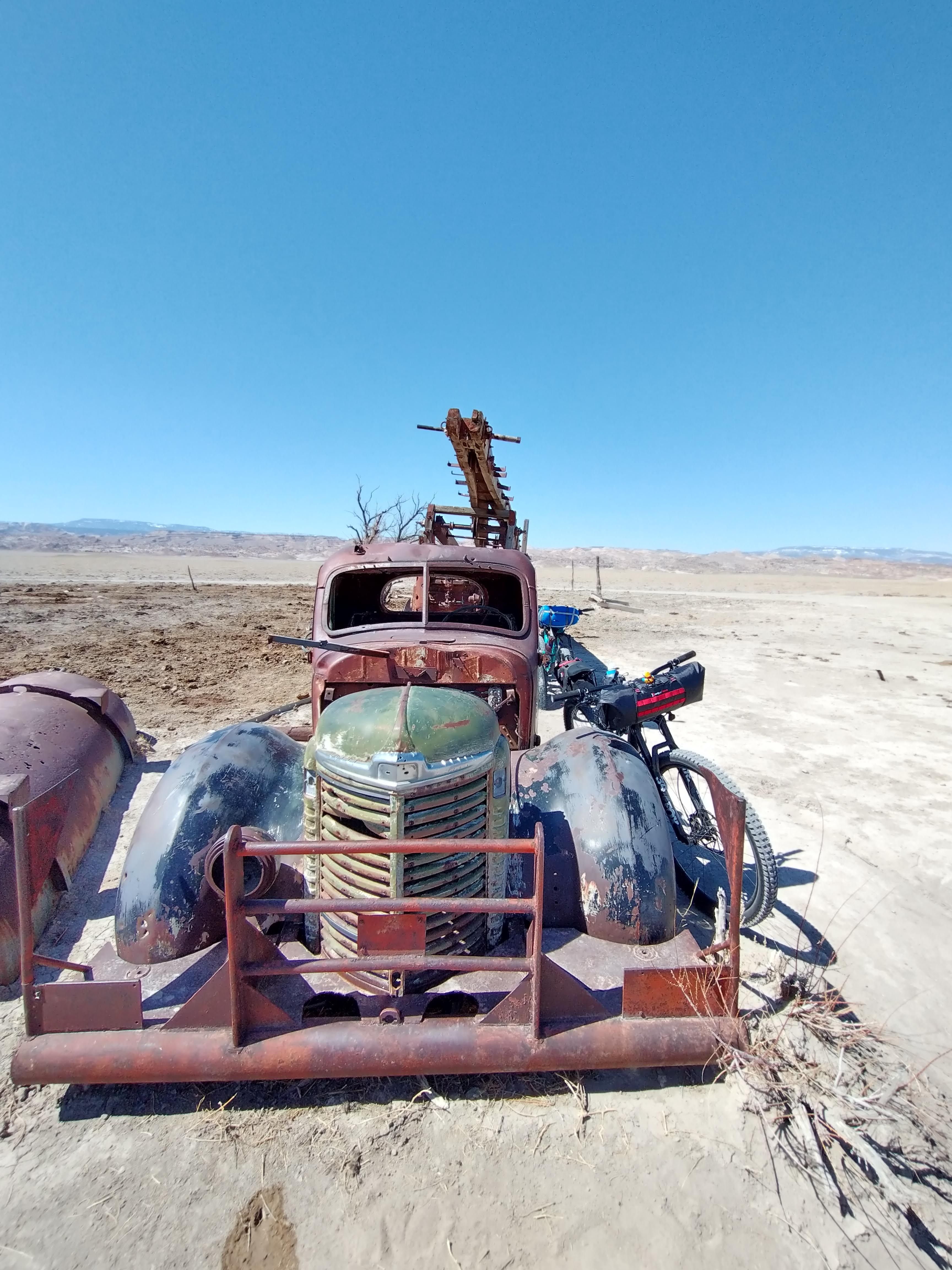 Cathedral Valley Loop - The Café - Square Wheels Cycling